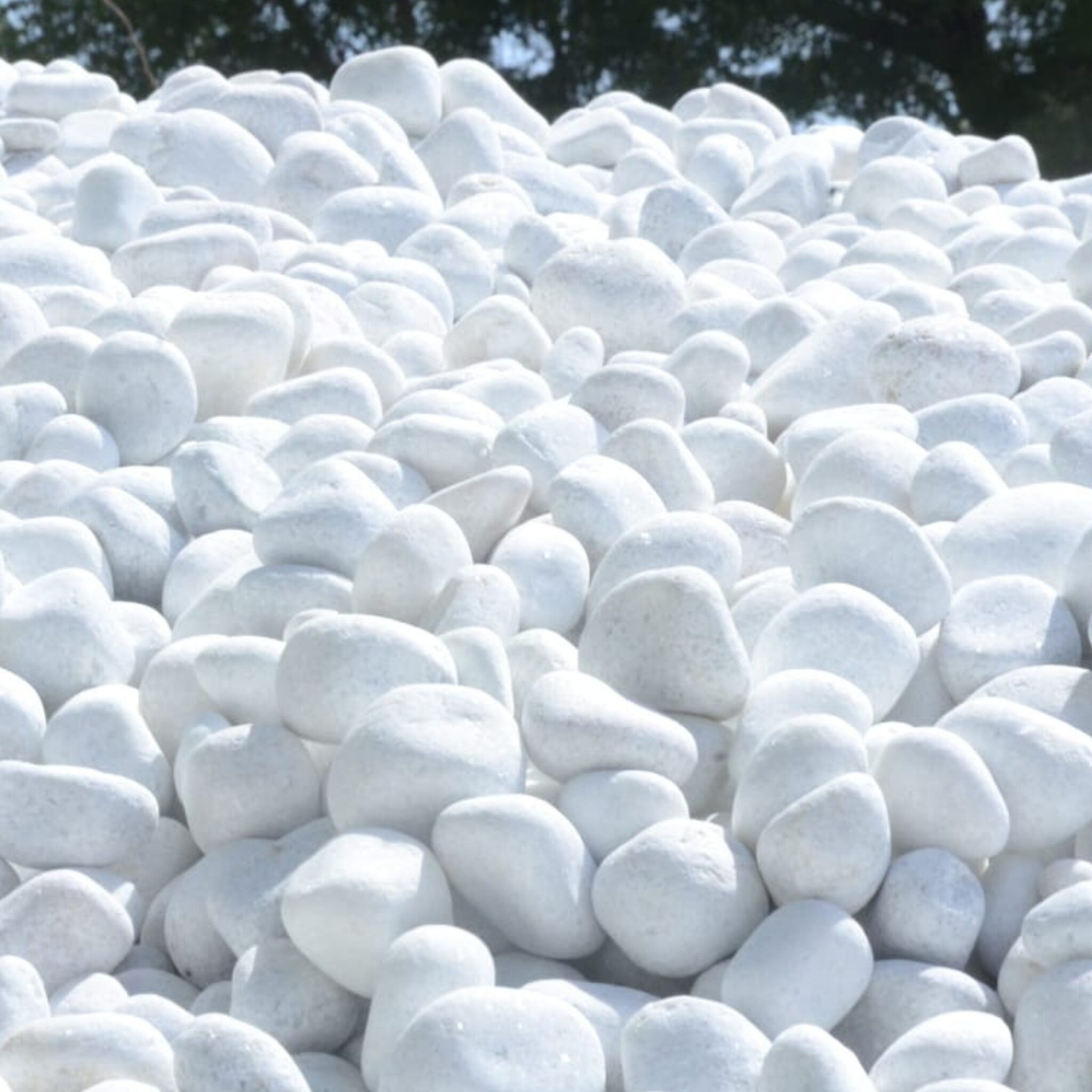 No.1 Stone & Rock Pebbles Distributor in Karnataka, Tamil Nadu & Kerala